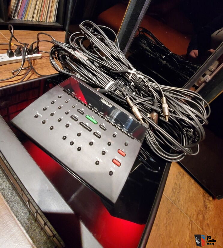 Meridian DSP6000 Active Powered Speakers, Flagship Meridian Photo ...