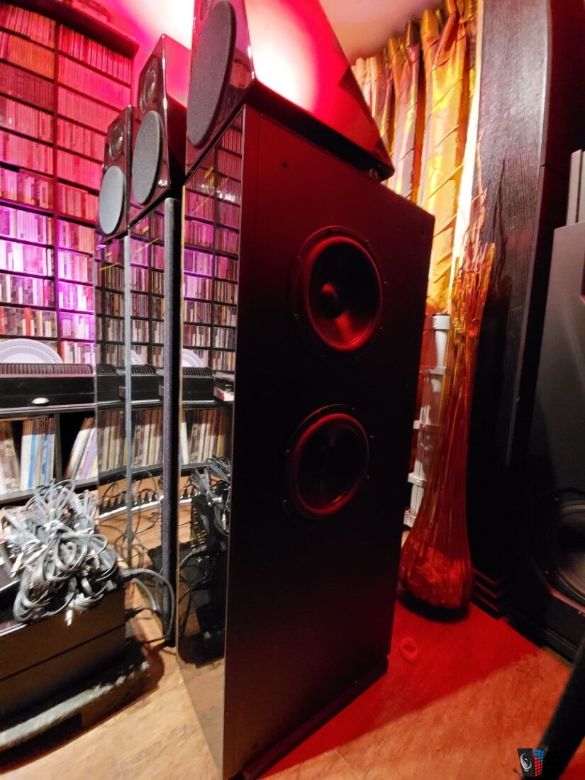 Meridian DSP6000 Active Powered Speakers, Flagship Meridian Photo ...