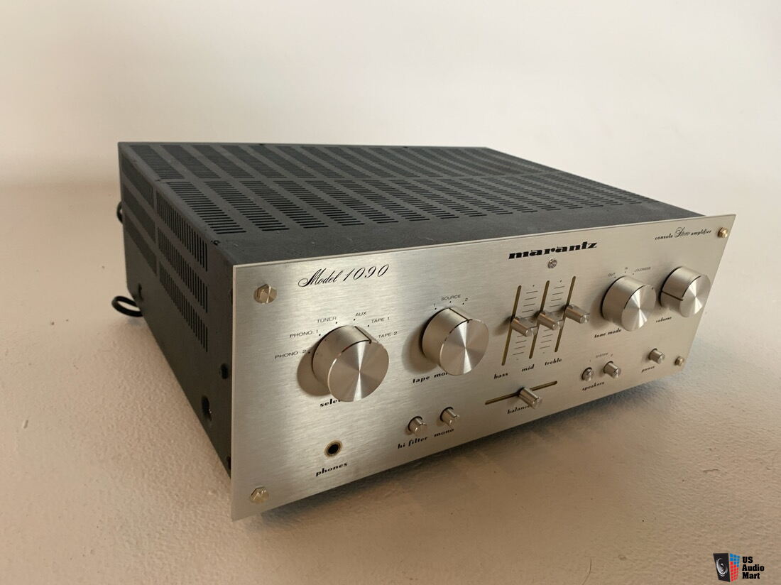1977 Marantz Model 1090 silver face integrated stereo amplifier ...