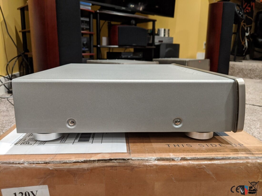 Parasound P7 7.1 Preamplifier Photo #2554912 - US Audio Mart