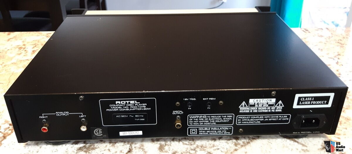 Rotel RCD 1072 CD Player in Silver with Original Remote Photo #2562379 ...