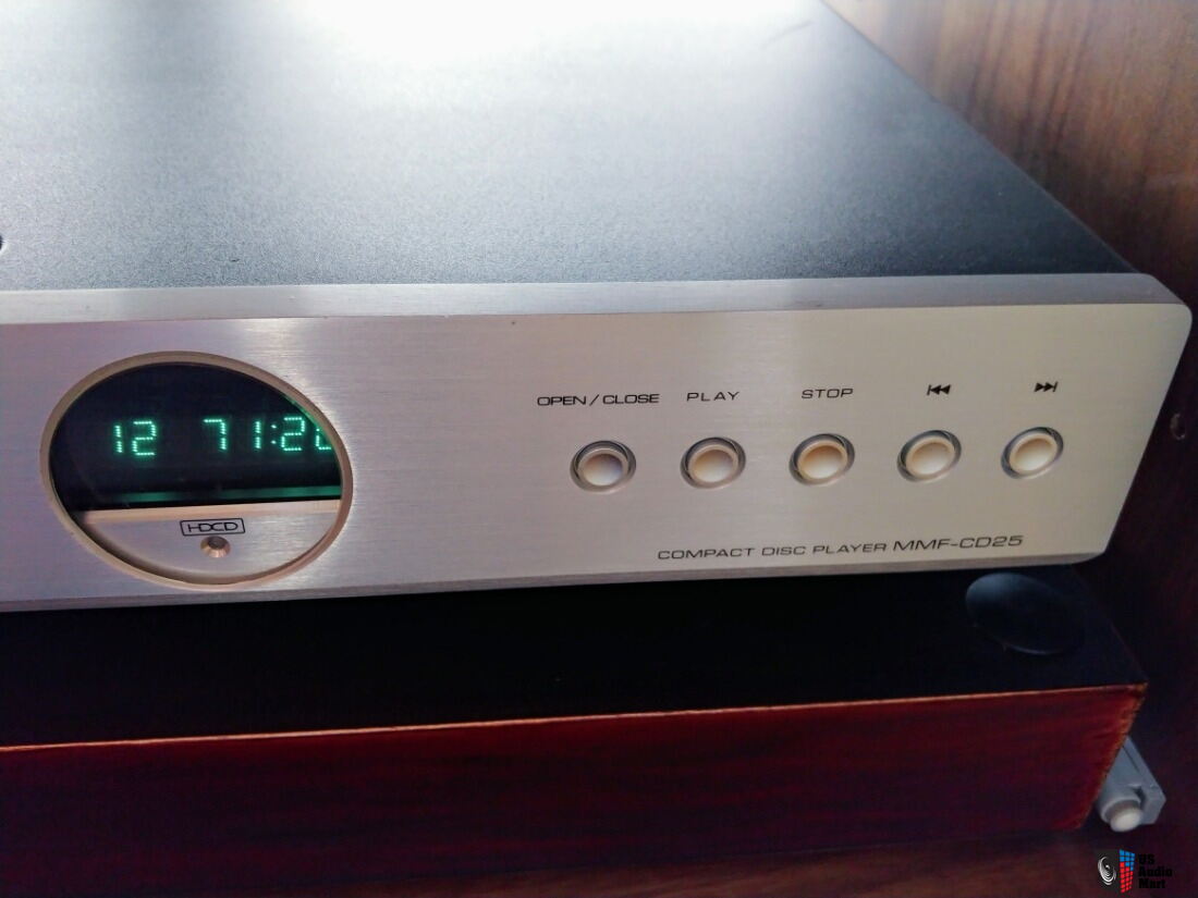 Music Hall MMF CD-25 HDCD player/transport Photo #2639116 - US Audio Mart