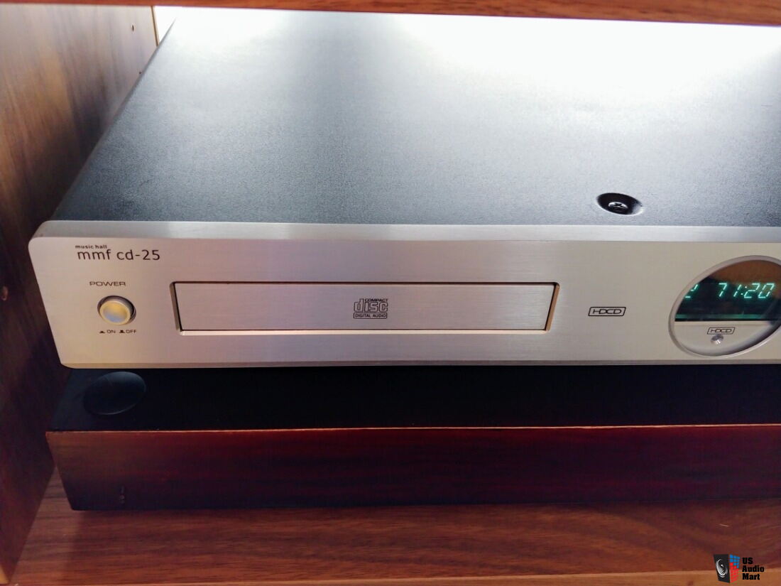 Music Hall MMF CD-25 HDCD player/transport with HiFiTuning Supreme Fuse ...