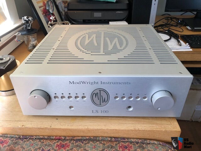 Modwright Instruments LS-100 line stage with extra NOS tubes Photo ...