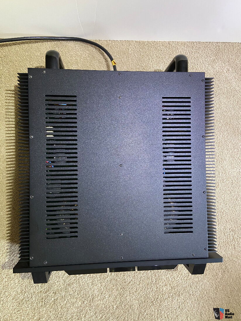 Gryphon 100 Watt Dual Mono Stereo Amplifier. 100-120 volt version Photo ...