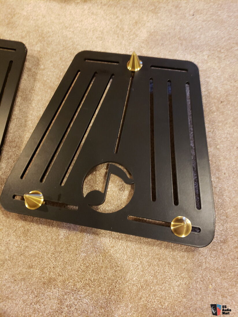 Star Sound Sistrum Apprentice amp / Speaker stands "Excellent Photo ...