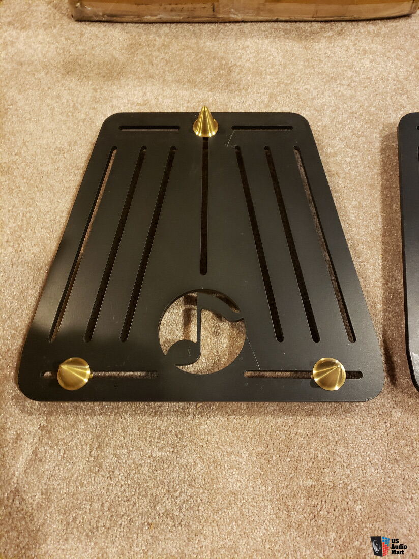 Star Sound Sistrum Apprentice amp / Speaker stands "Excellent Photo ...