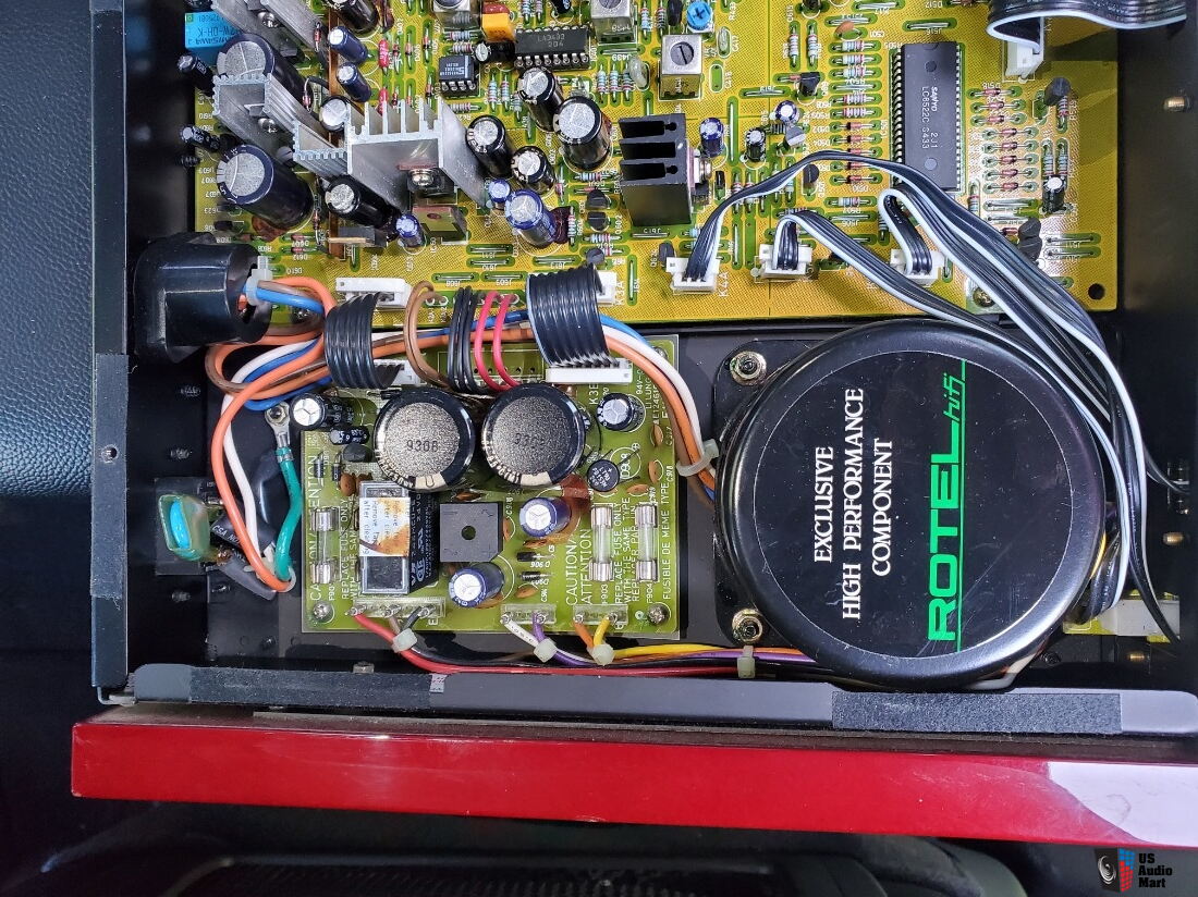 Rotel RHT-10 FM Tuner Photo #2724106 - US Audio Mart