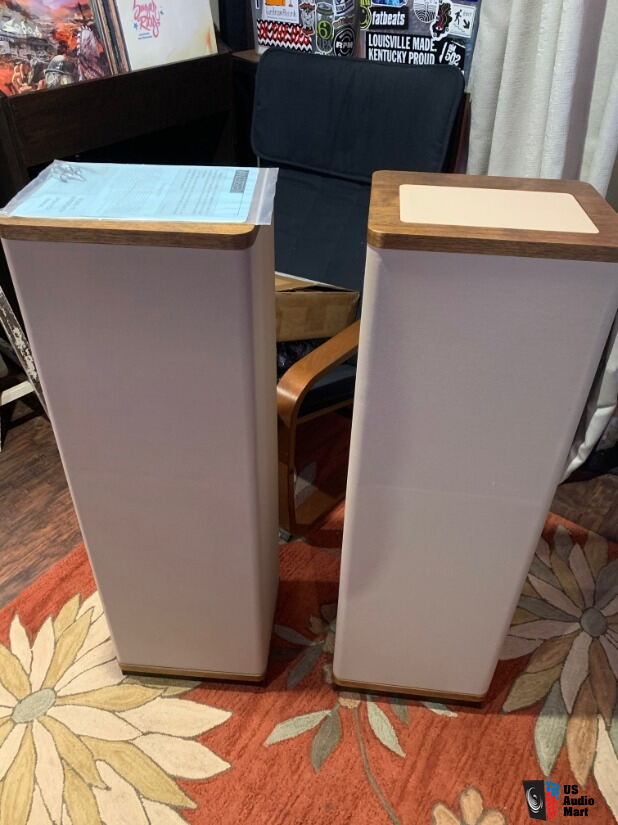 Vandersteen 1Ci with Sound ANCHOR Stands - EXCELLENT IN BOXES - Walnut ...