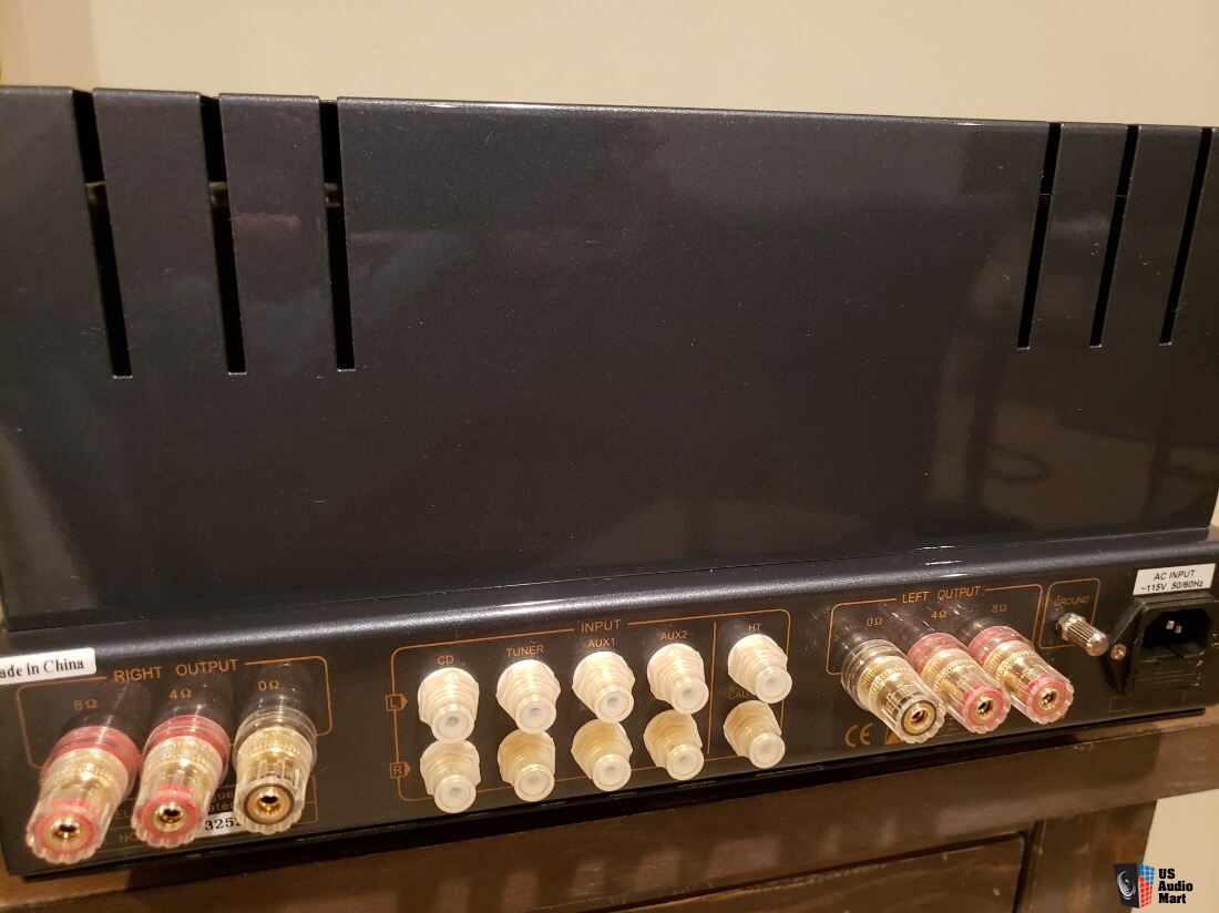 Primaluna Prologue Premium Integrated Amplifier - with extra tubes ...