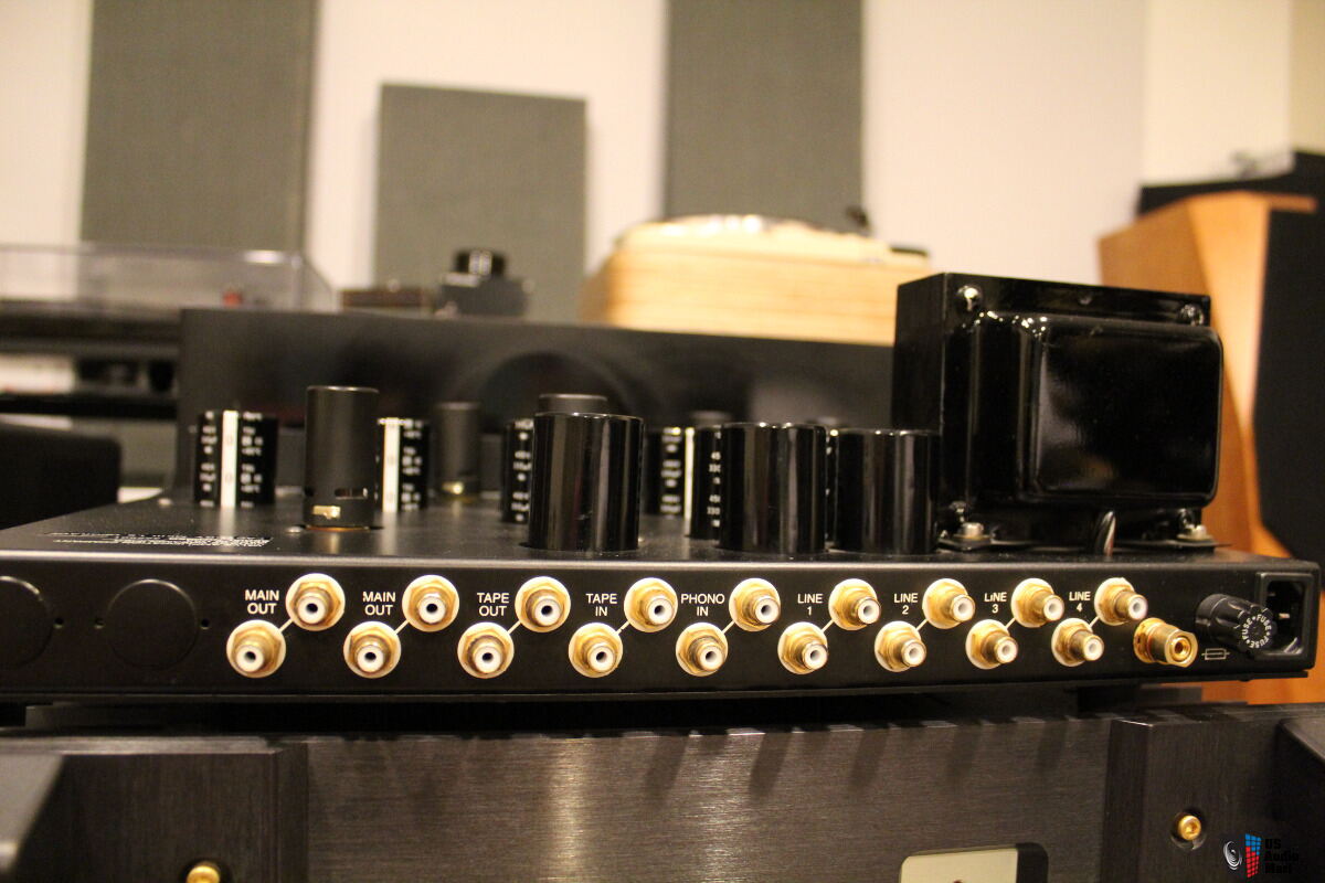 Valve Amplification Company (VAC) "Vintage" MKIII tube preamplifier ...