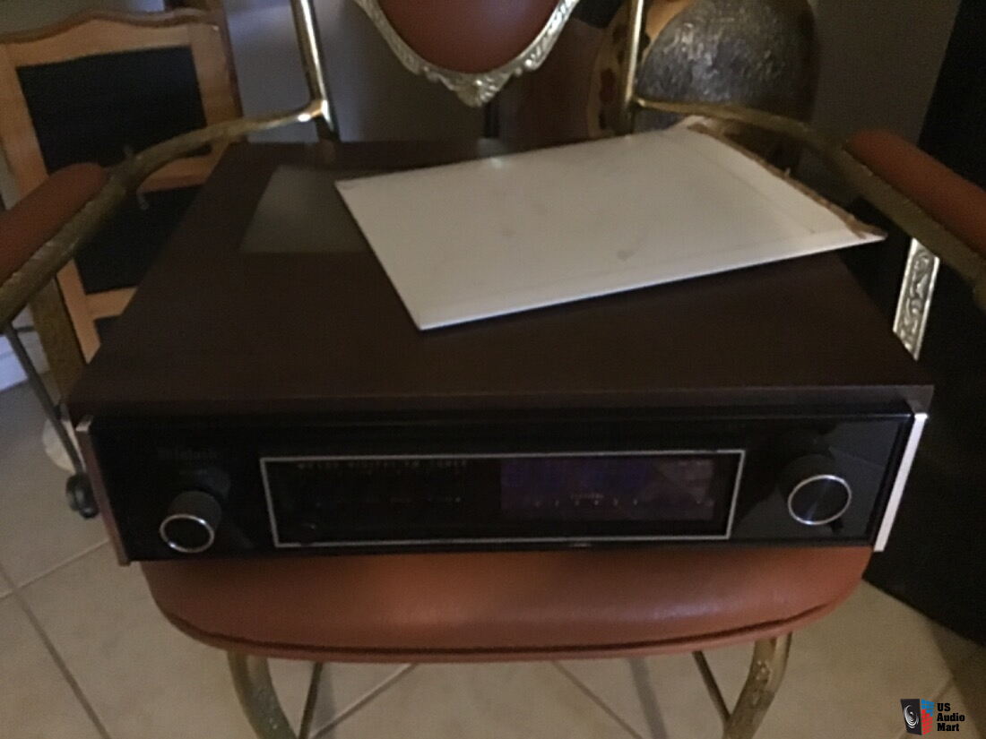 McIntosh MR 500 FM TUNER w Cabinet Photo #2744384 - US Audio Mart