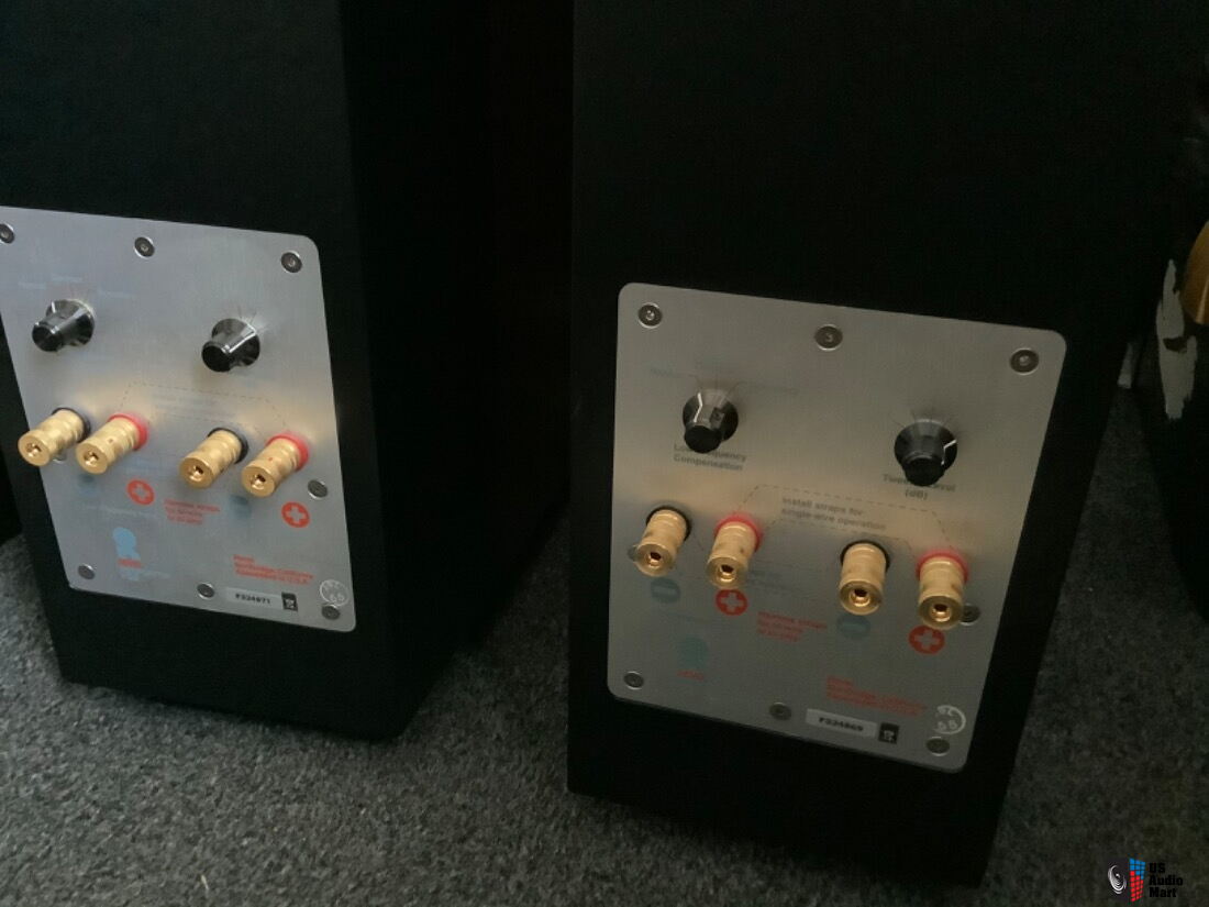 Revel Performa F32 Bi-amp Stereo speakers. Excellent condition ...