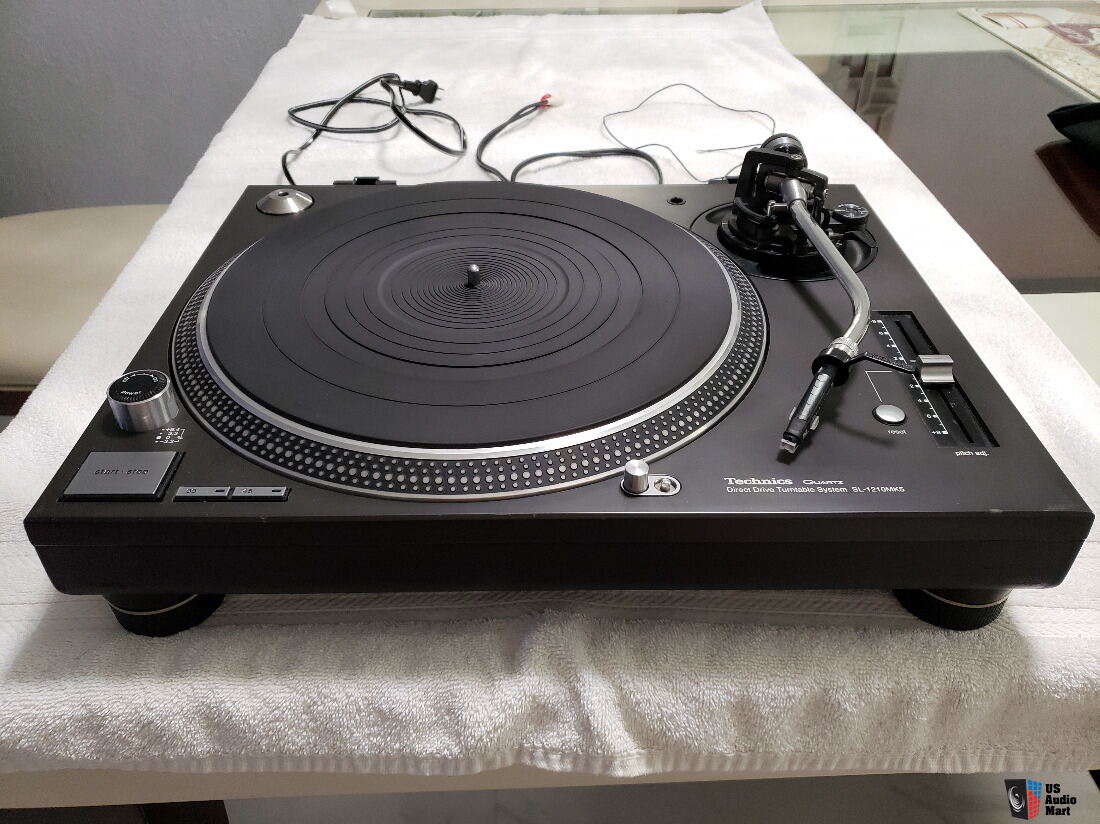 Technics SL-1210Mk5 + original rubber mat + Stanton Trackmaster II cart ...