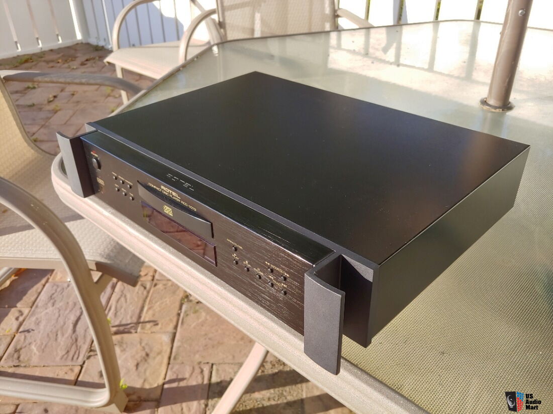 Rotel RCD 1072 CD Player, Black Photo #2761568 - US Audio Mart