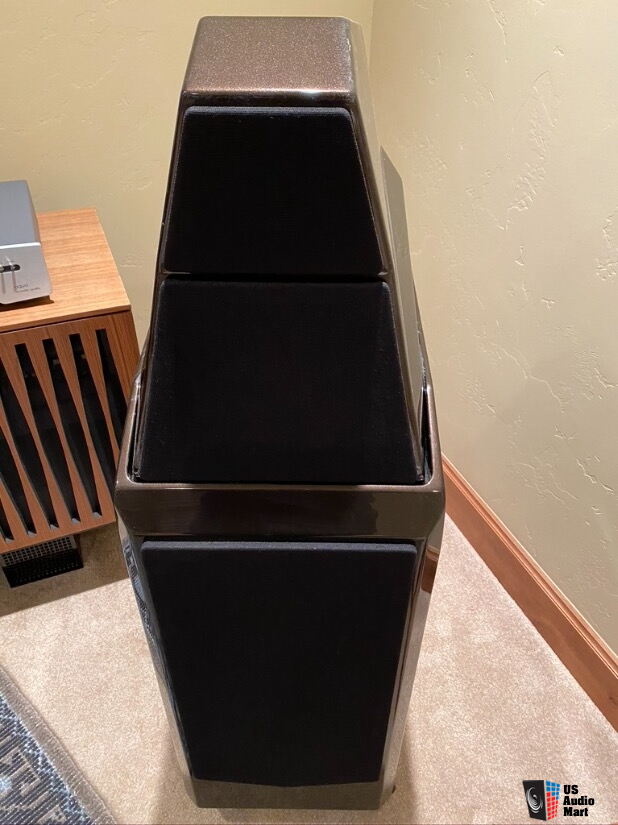 Wilson Audio Sasha II in Macadamia, exceptional condition, terrific ...