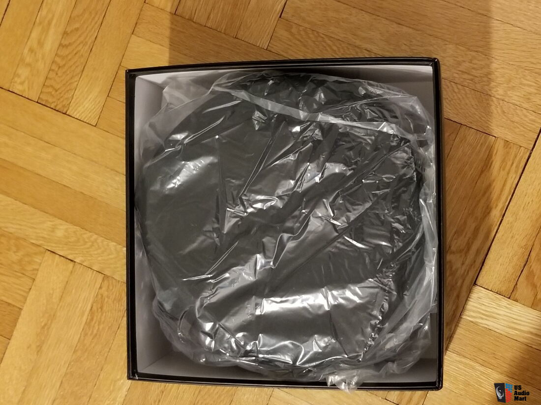 Monolith M-1060 V2 series Brand New Photo #2781870 - UK Audio Mart