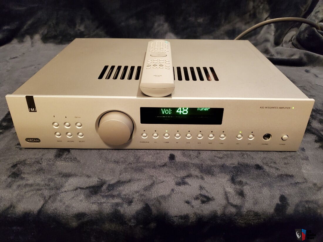 Arcam FMJ-A32 Integrated amp 100/150 W/ch ($2300 new) Photo #2808011 ...