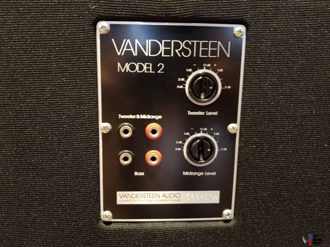 Vandersteen Model 2 Floostanding Speakers w/ Stands - Excellent Sound ...