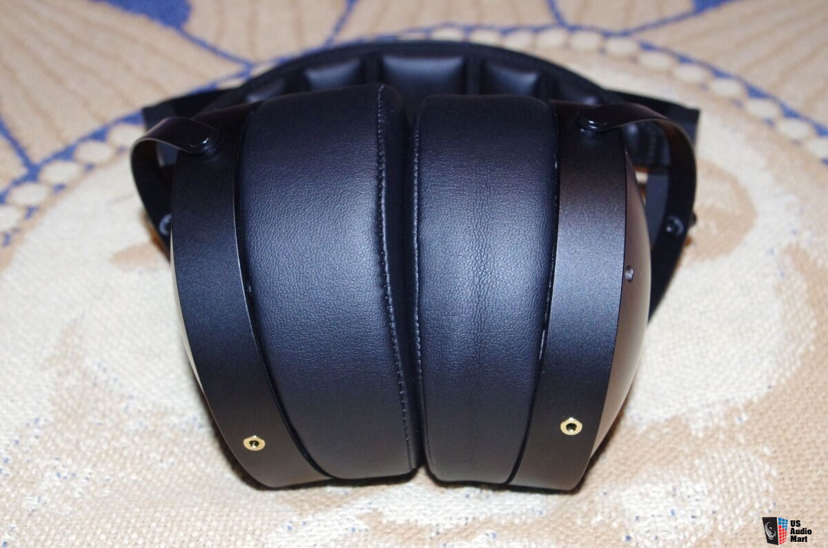 Monolith M1060C Closed Back Headphones Photo #2812316 - US Audio Mart