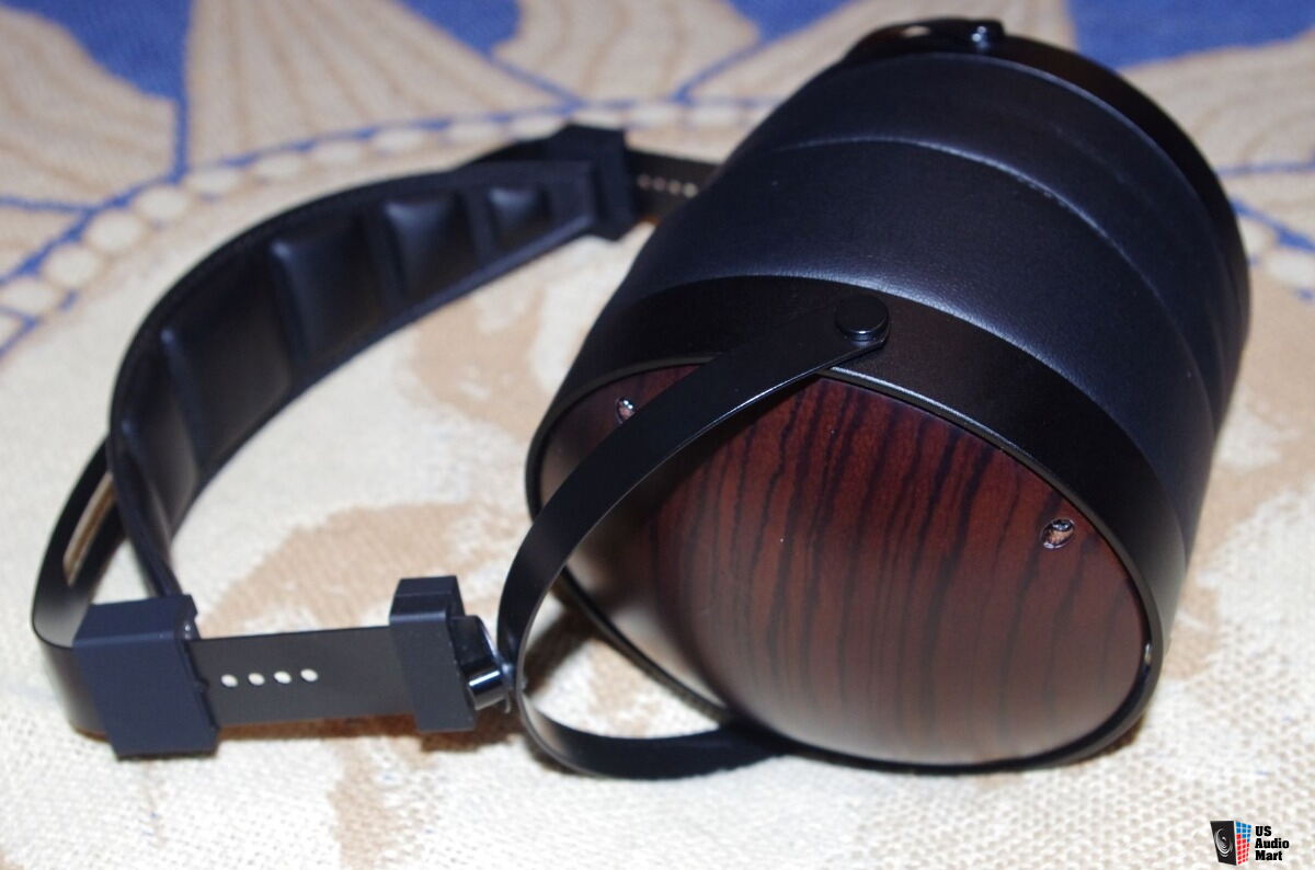 Monolith M1060C Closed Back Headphones Photo #2812316 - US Audio Mart