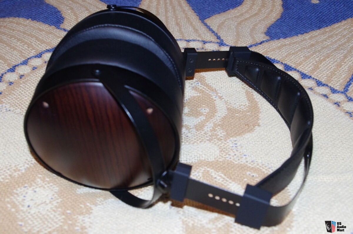Monolith M1060C Closed Back Headphones Photo #2812316 - US Audio Mart