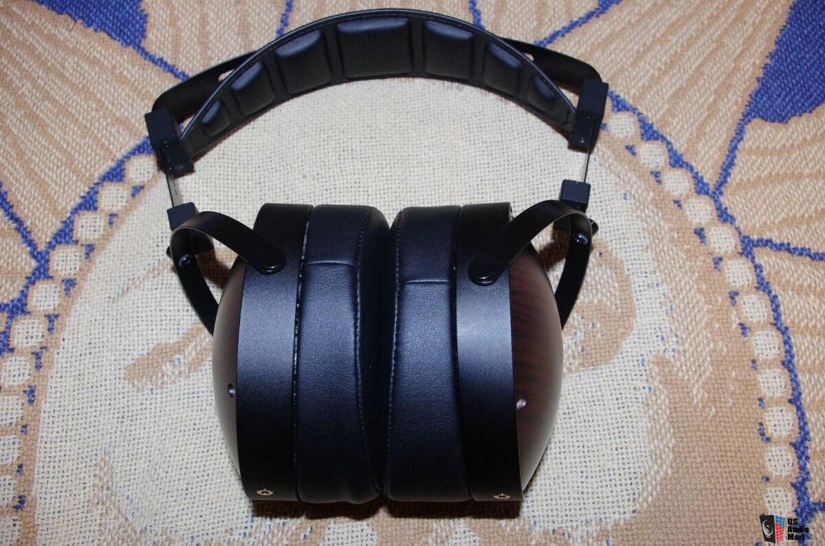 Monolith M1060C Closed Back Headphones Photo #2812316 - US Audio Mart
