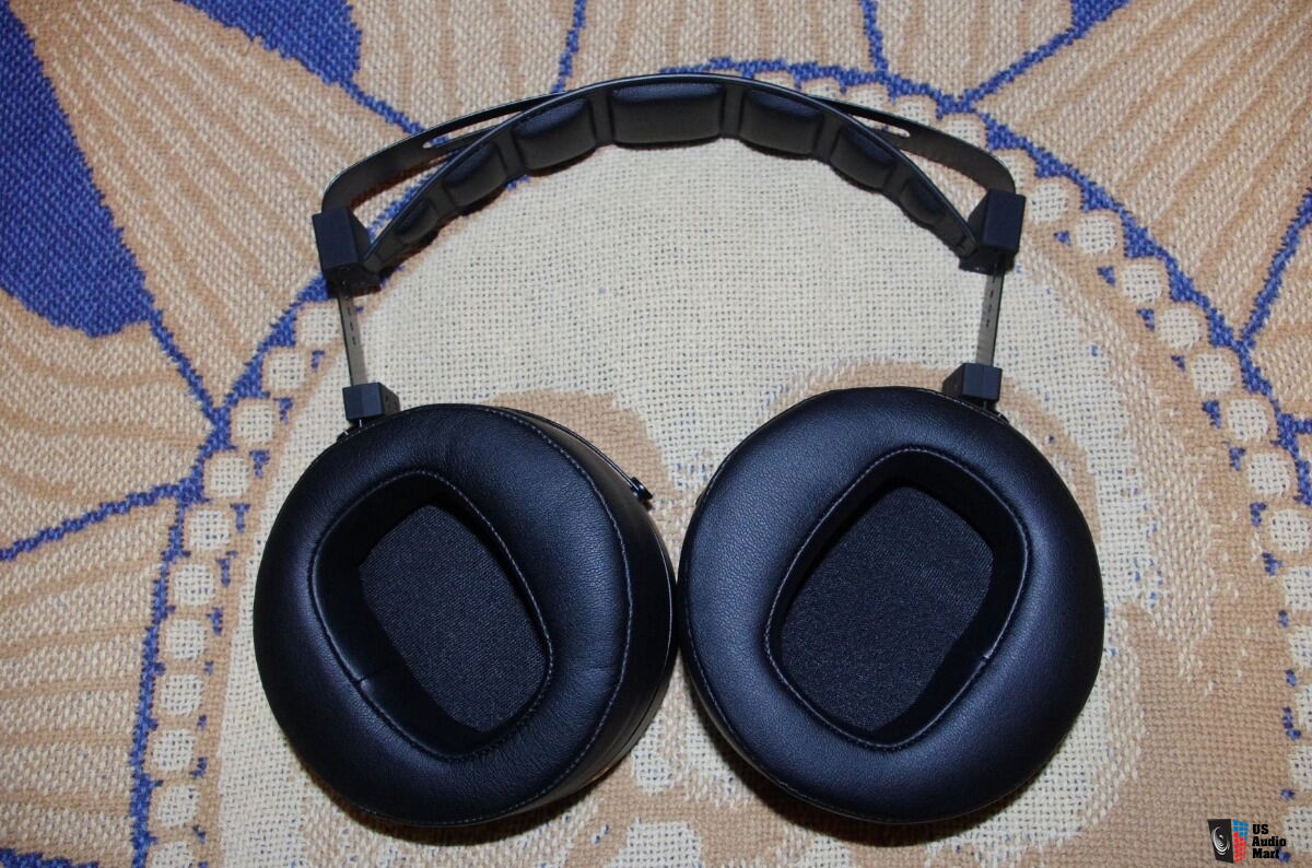 Monolith M1060C Closed Back Headphones Photo #2812316 - US Audio Mart