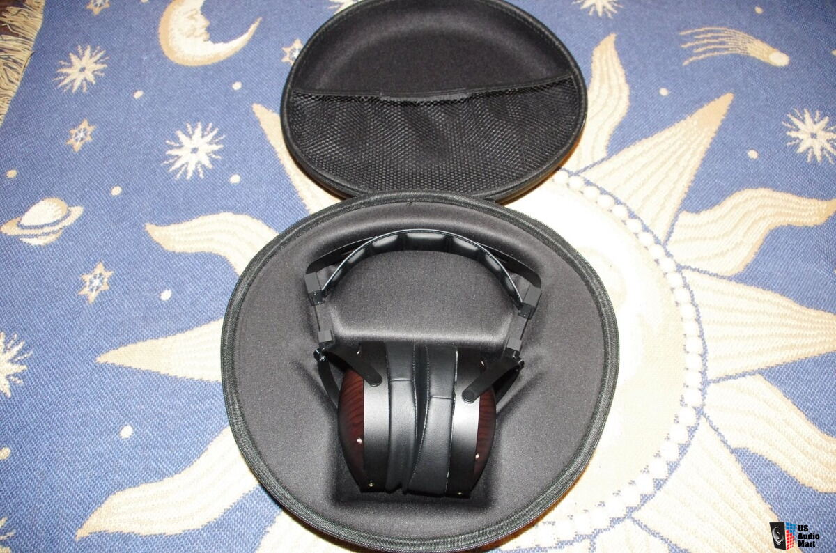 Monolith M1060C Closed Back Headphones Photo #2812316 - US Audio Mart