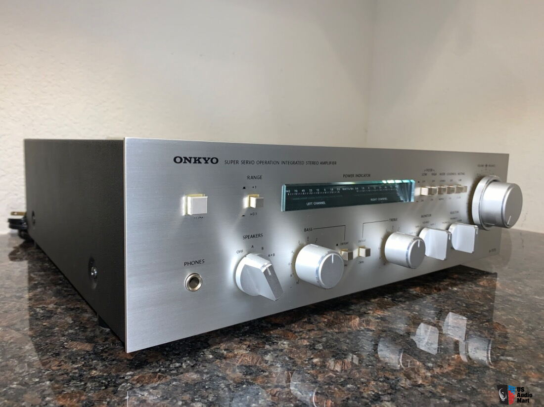 Vintage Onkyo T-4040 AM/FM Stereo Tuner & A-7070 Integrated Amplifier ...