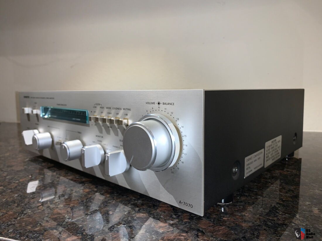 Vintage Onkyo T-4040 AM/FM Stereo Tuner & A-7070 Integrated Amplifier ...