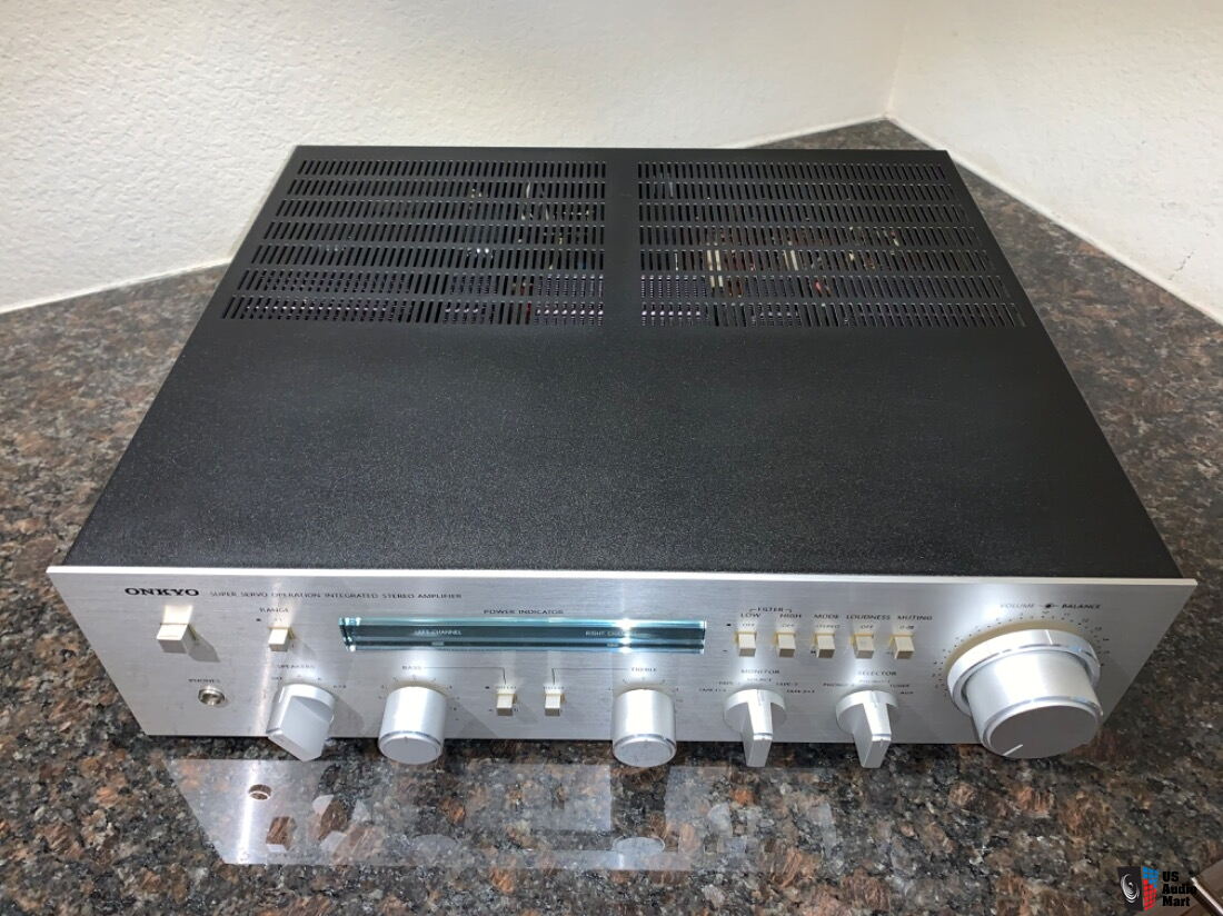 Vintage Onkyo T-4040 AM/FM Stereo Tuner & A-7070 Integrated Amplifier ...