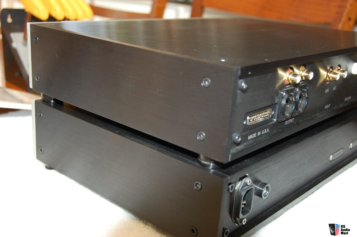 Pass Labs Xono Phono Stage With Full Size Power Supply Photo #2883459 ...