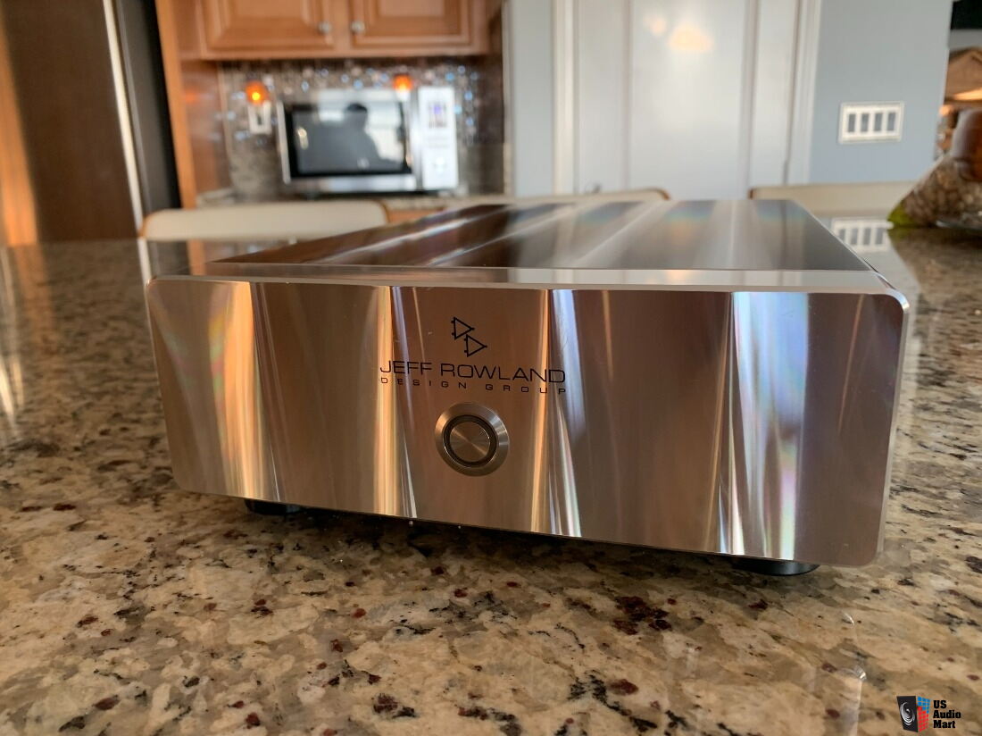 Jeff Rowland 525 amplifiers Photo #2938868 - UK Audio Mart