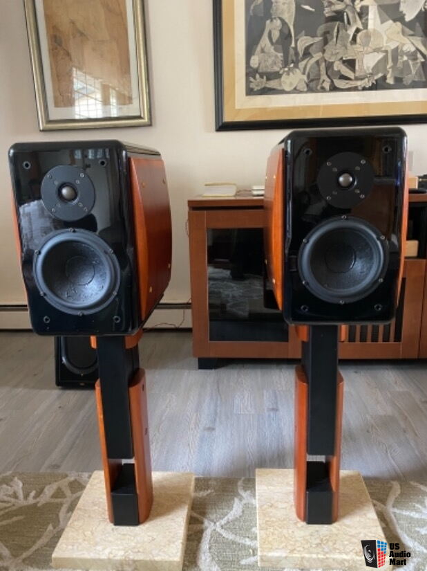 Usher X-719 Monitors Photo #2950191 - US Audio Mart