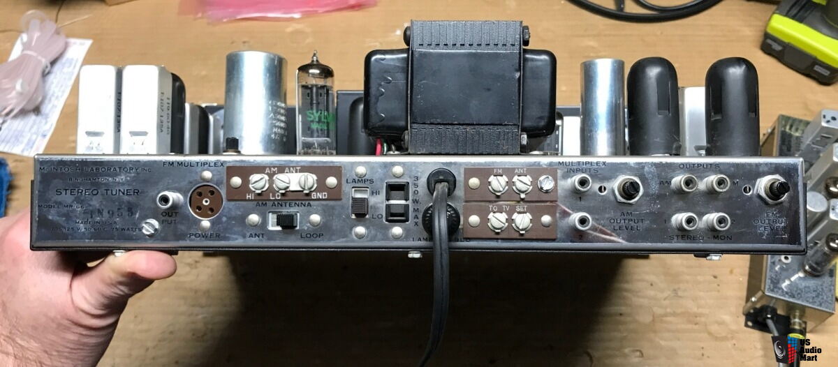 McIntosh MR66 Vintage Tube AM/FM/MPX Tuner Photo #2963479 - UK Audio Mart
