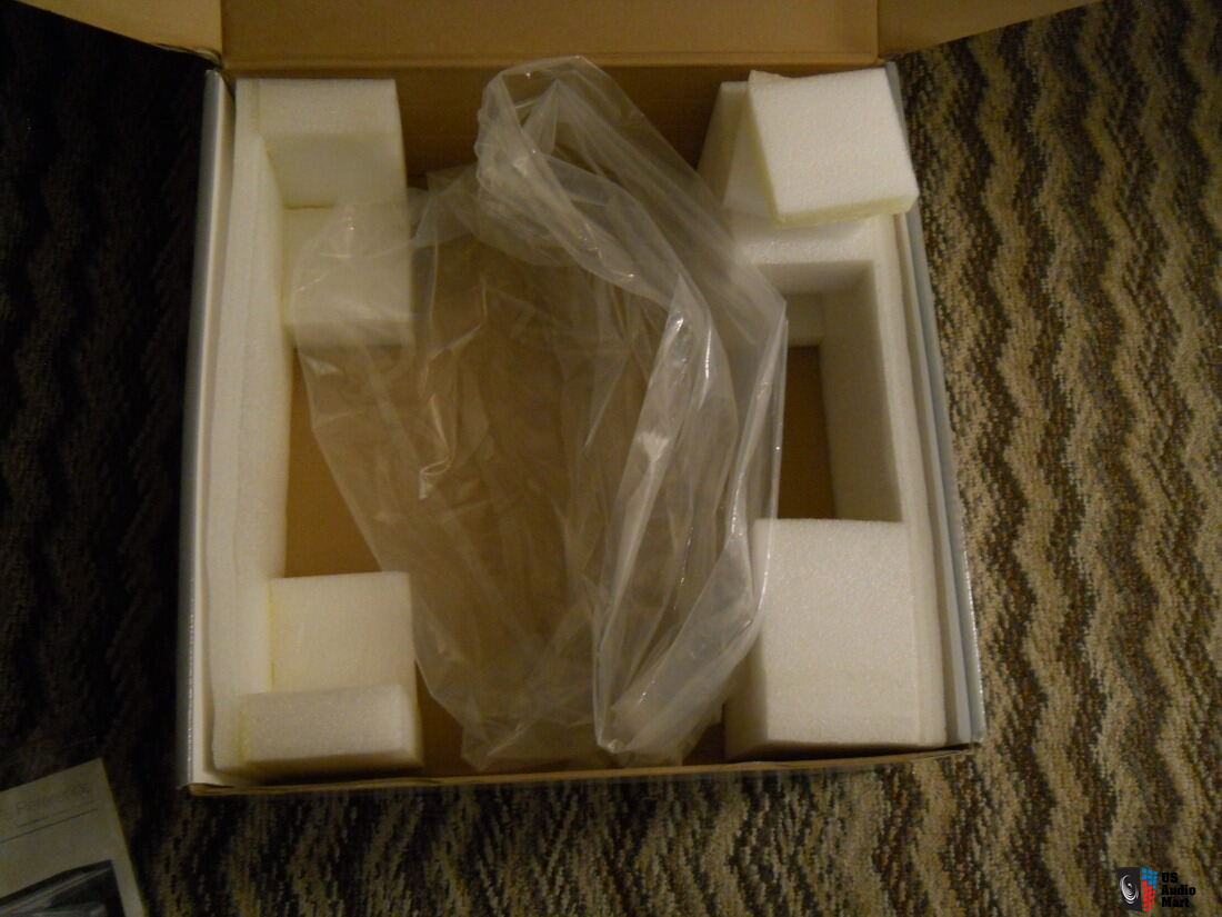 PS AUDIO premier power plant and ps audio powercord AC-5 1 meter black ...