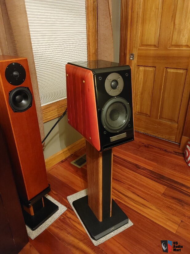 Usher BE-718 in Cherry finish Photo #2988734 - US Audio Mart
