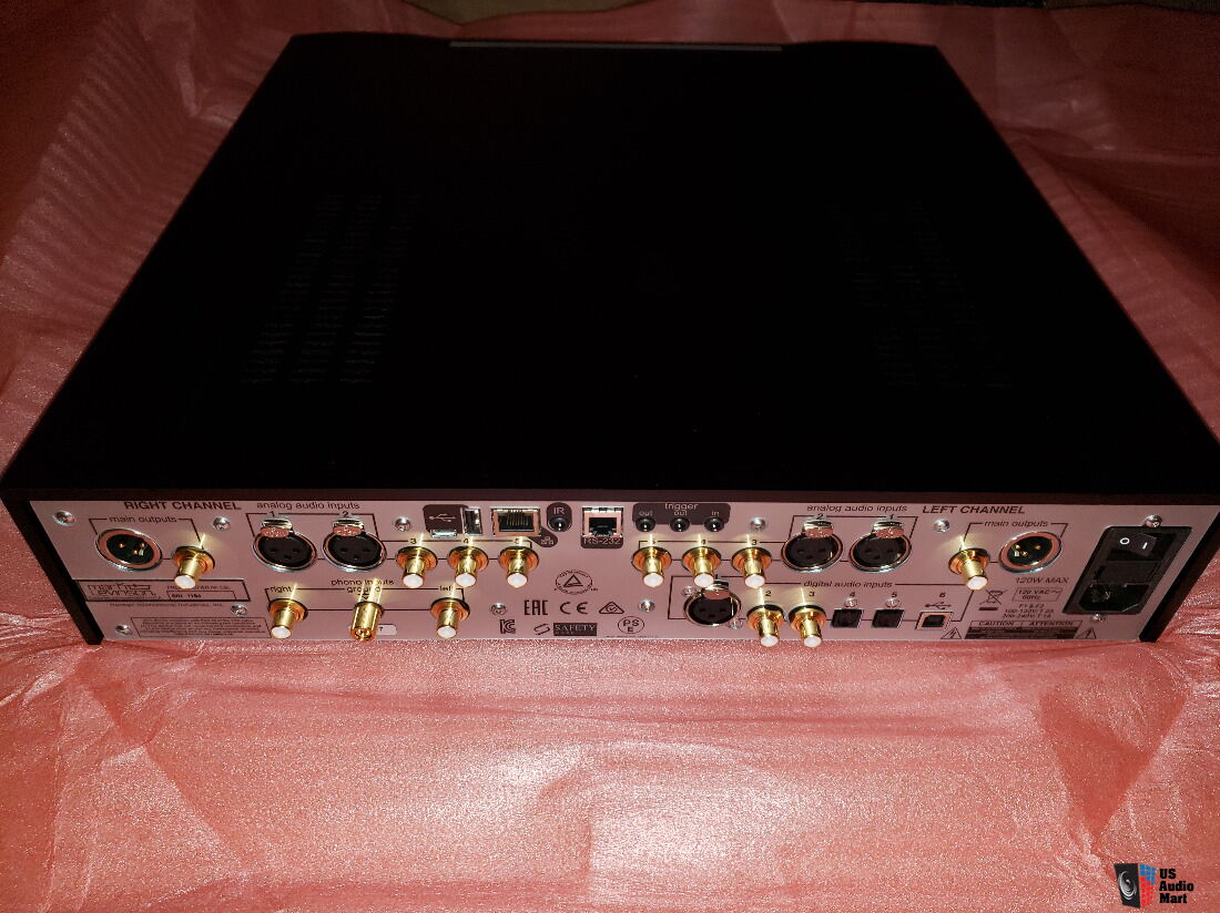 Mark Levinson No 526 Preamplifier, flagship Like New Photo #2993591 ...