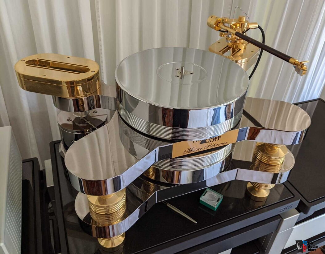 Triangle Art Master Reference turntable with tonearm and cartridge ...