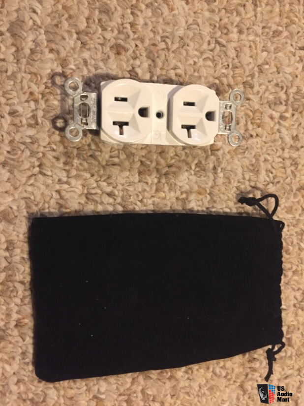 Acme Audio 20A duplex outlet For Sale - US Audio Mart