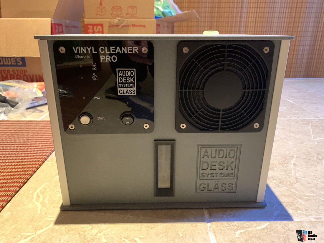Audio Desk Systeme: Ultrasonic Vinyl Cleaner PRO in Grey Photo #3028126 ...