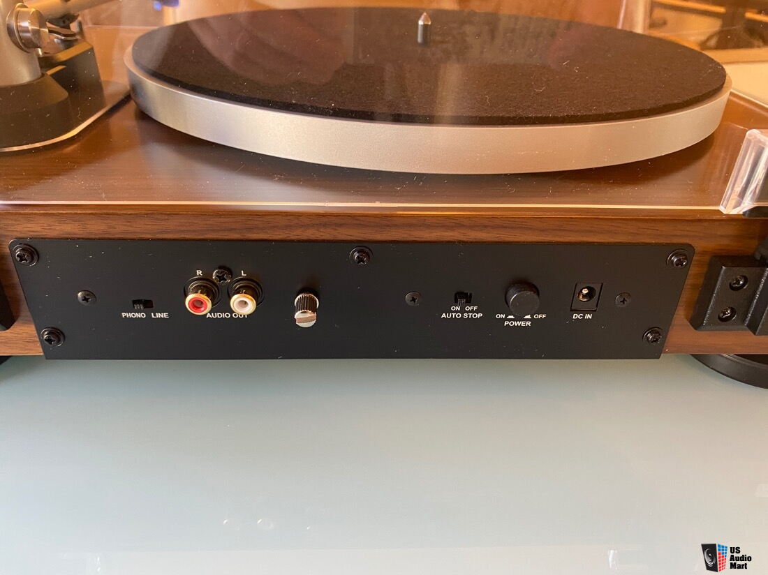 New $900 Music Hall Classic Turntable and Ortofon 2M Blue MM cartridge ...