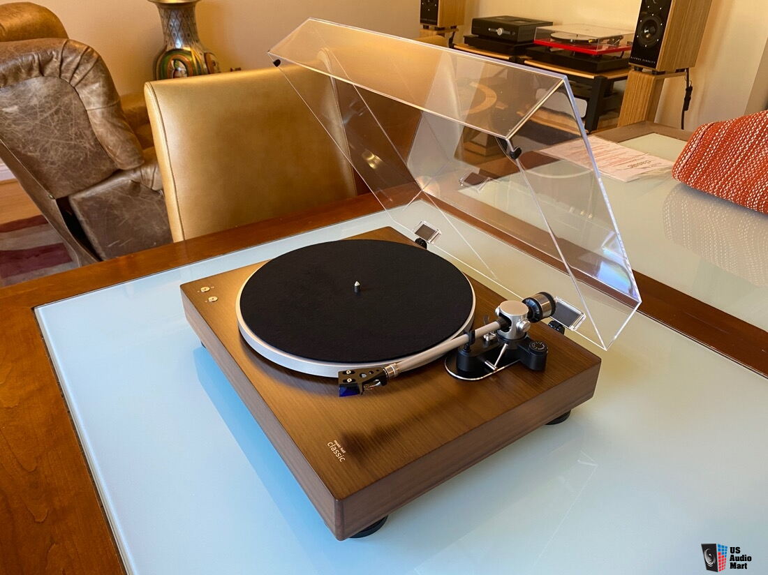 New $900 Music Hall Classic Turntable and Ortofon 2M Blue MM cartridge ...
