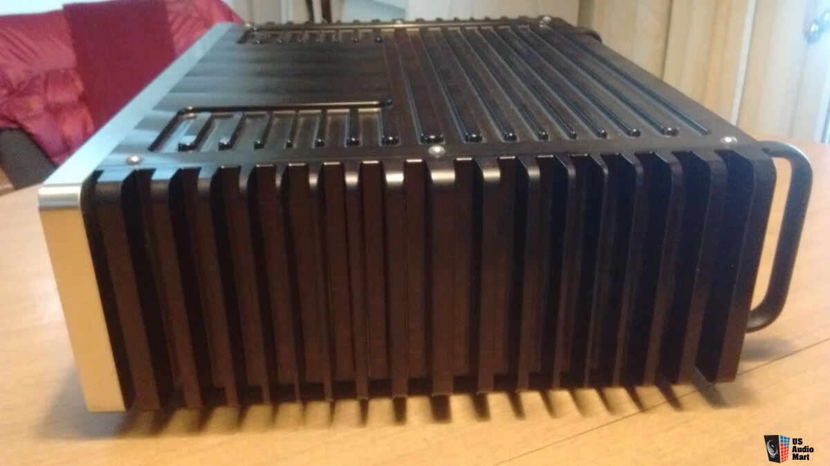 Jeff Rowland Design Group Model 2 solid state amplifier Photo #3051721 ...