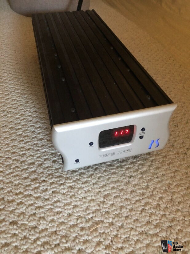 PS Audio P300 Power Plant with Multiwave Photo #3062993 - UK Audio Mart
