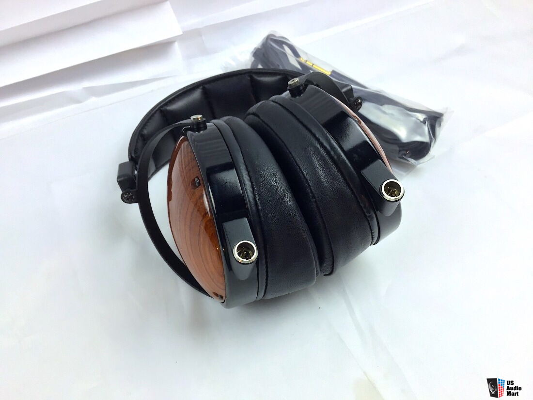 THE Audeze LCD-XC High-end audiophile cans for both the studio and hi ...