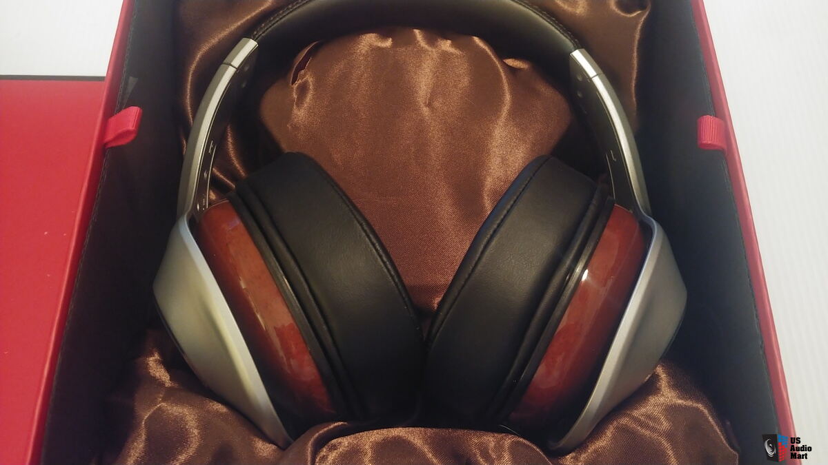 Denon AH-D7100 Over-Ear Reference Headphones - Hand Carved Mahagony ...