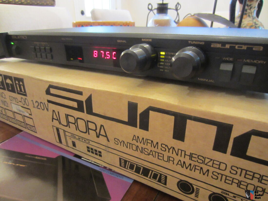 SUMO Aurora AM/FM Digital Tuner Photo #3095665 - US Audio Mart