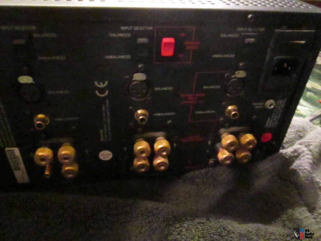 Meridian 558.2 5-Channel Power Amp, 200 Watts X 5, Bridgeable Photo ...